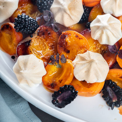 Toasted meringue with summer fruit
